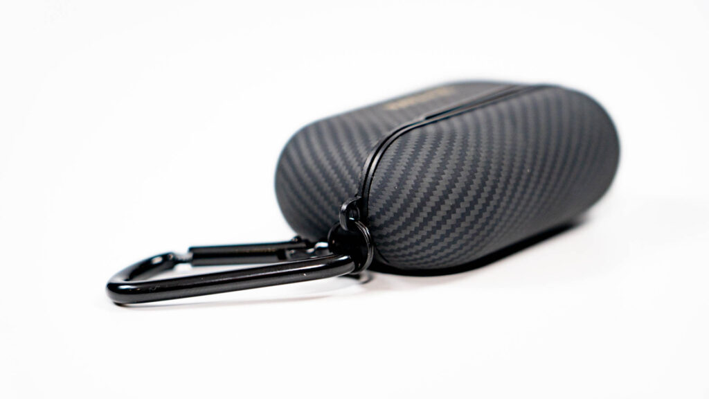 高価なAirPods Proをしっかりガード。アラミド繊維の質感に満足度高め「PITAKA Air Pal Mini for AirPods ...